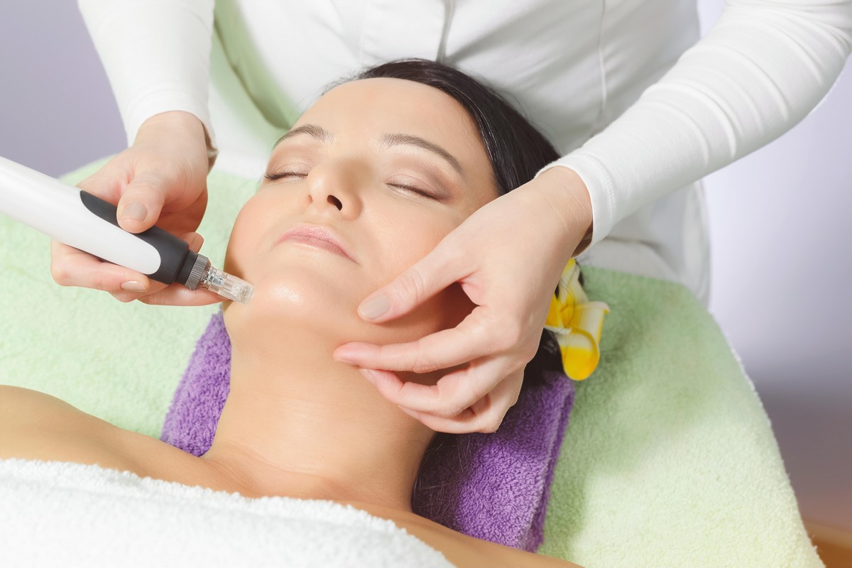 Micro-needling | Winnipeg | Victoria Park Medispa (The Derm Centre) Micro-needling | Winnipeg | Victoria Park Medispa (The Derm Centre)